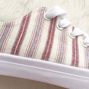 Universal Thread | Shoes | Universal Thread June Canvas Lace Up ...
